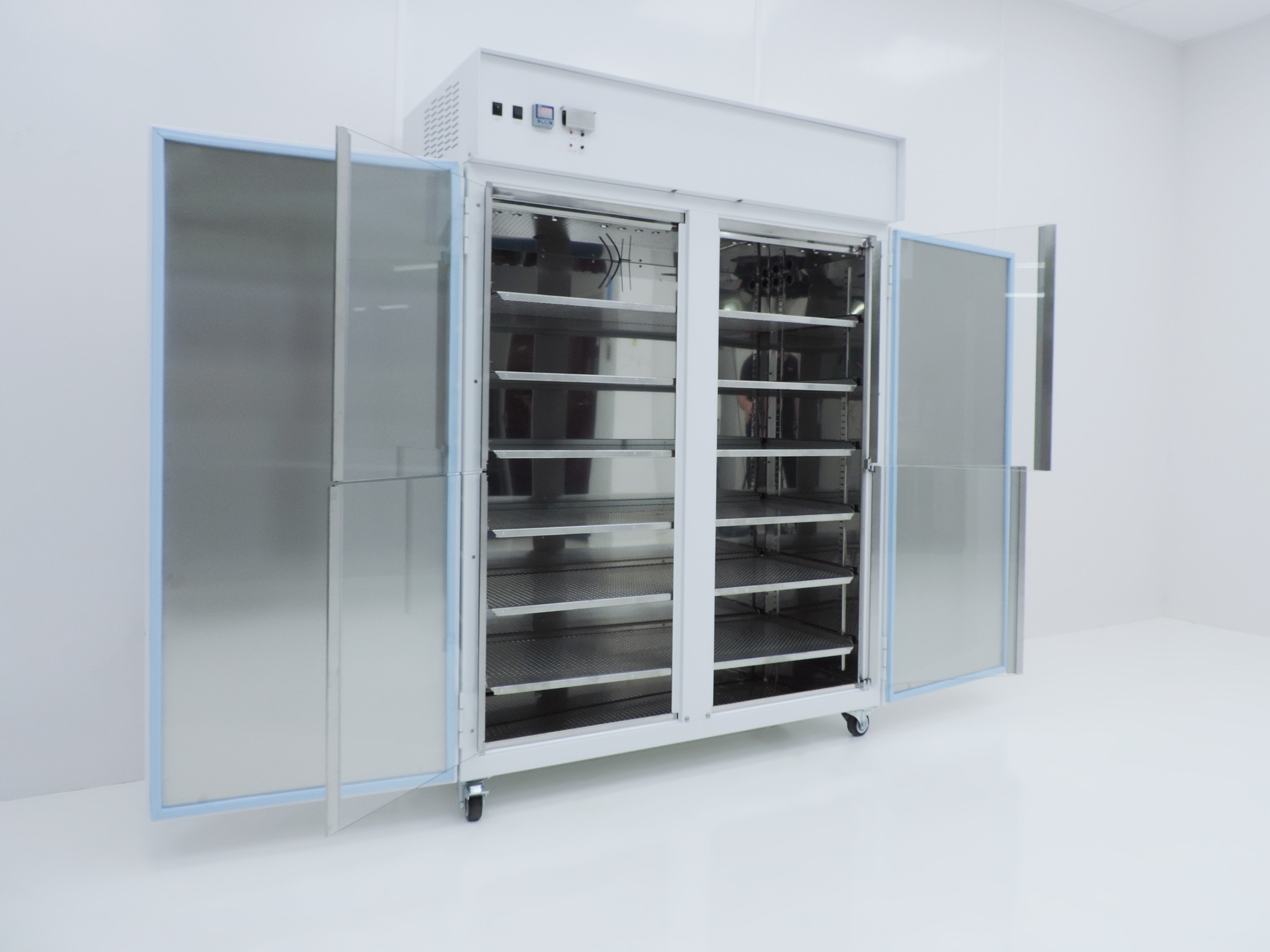 LEEC Precision Incubators | In Stock